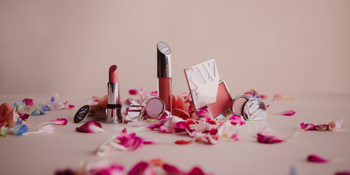Kjaer Weis launcht «The Blossoming Collection» - BEAUTYPUNK